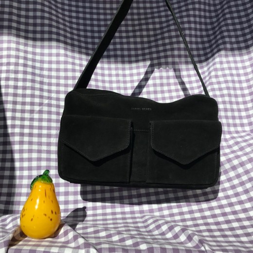 Daniel Silfen - Crossbody - Laura, Sort ruskind - lækker taske til ...